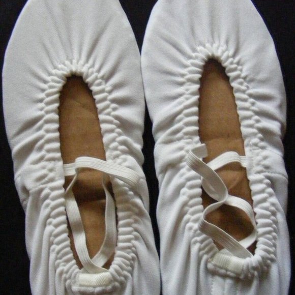 Shoes | Adult Size 4 White Nylon Fabric Gymnastic Sockett Gym Shoe ...